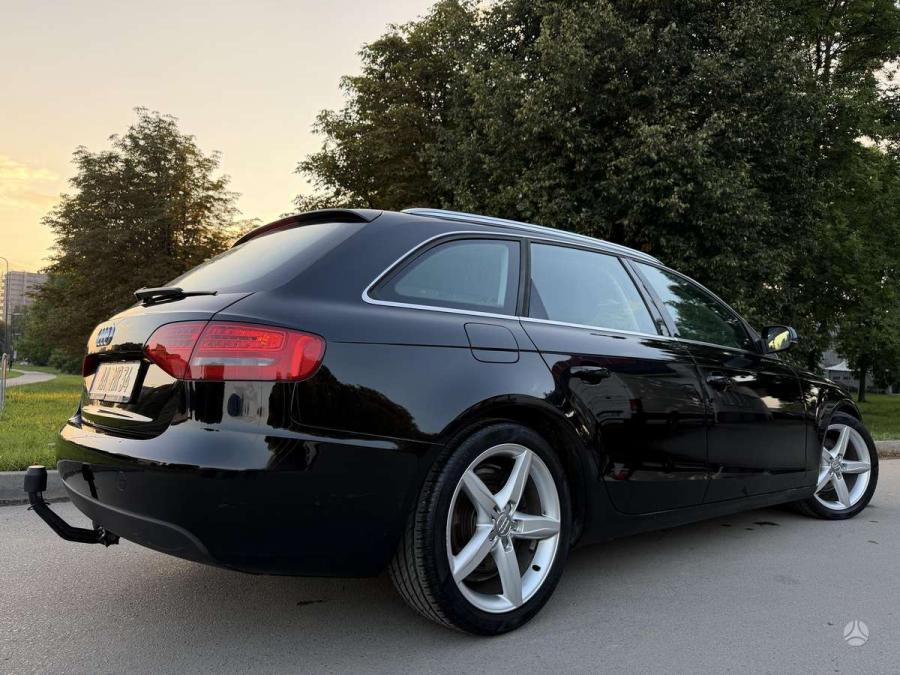 Black Audi A4 2009 in Kaunas, with an engine capacity of 1.97 L and mileage of 297 thousand km for 5750 €, photo 5 on AUTOMOTO.COM.LV