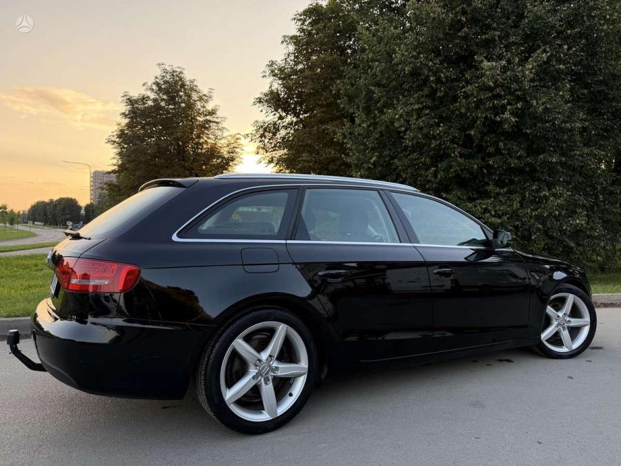 Black Audi A4 2009 in Kaunas, with an engine capacity of 1.97 L and mileage of 297 thousand km for 5750 €, photo 26 on AUTOMOTO.COM.LV