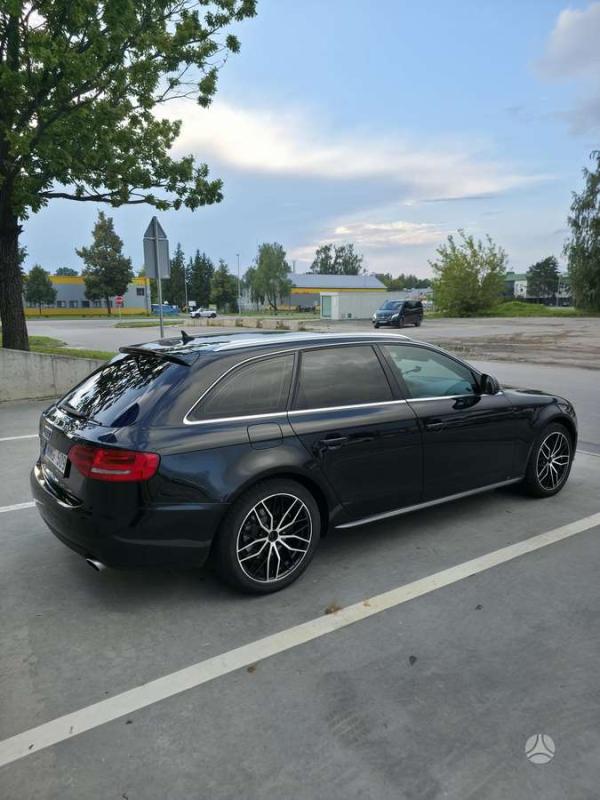 Melns Audi A4 2009 Panevēža, ar dzinēja tilpumu 3.00 L un nobraukumu 328 tūkst. km par 4500 €, foto 6 vietnē AUTOMOTO.COM.LV