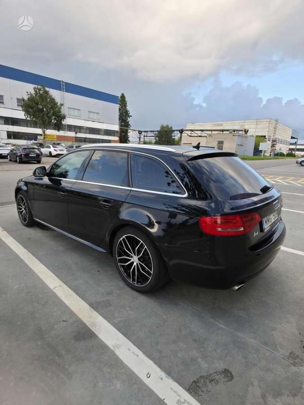 Melns Audi A4 2009 Panevēža, ar dzinēja tilpumu 3.00 L un nobraukumu 328 tūkst. km par 4500 €, foto 8 vietnē AUTOMOTO.COM.LV