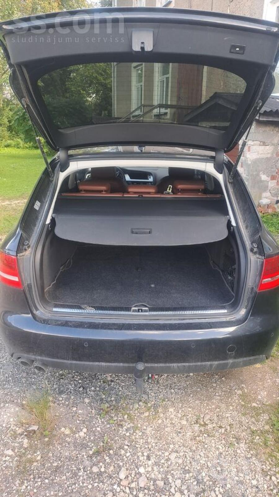 Black Audi A4 2009 in Aluksne, with an engine capacity of 2.00 L and mileage of 299 thousand km for 5500 €, photo 7 on AUTOMOTO.COM.LV