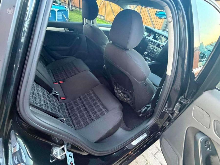 Melns Audi A4 2009 Viļņa, ar dzinēja tilpumu 2.00 L un nobraukumu 290 tūkst. km par 4200 €, foto 17 vietnē AUTOMOTO.COM.LV