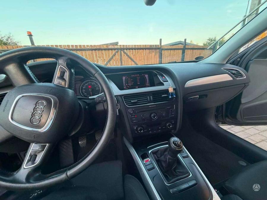 Melns Audi A4 2009 Viļņa, ar dzinēja tilpumu 2.00 L un nobraukumu 290 tūkst. km par 4200 €, foto 19 vietnē AUTOMOTO.COM.LV