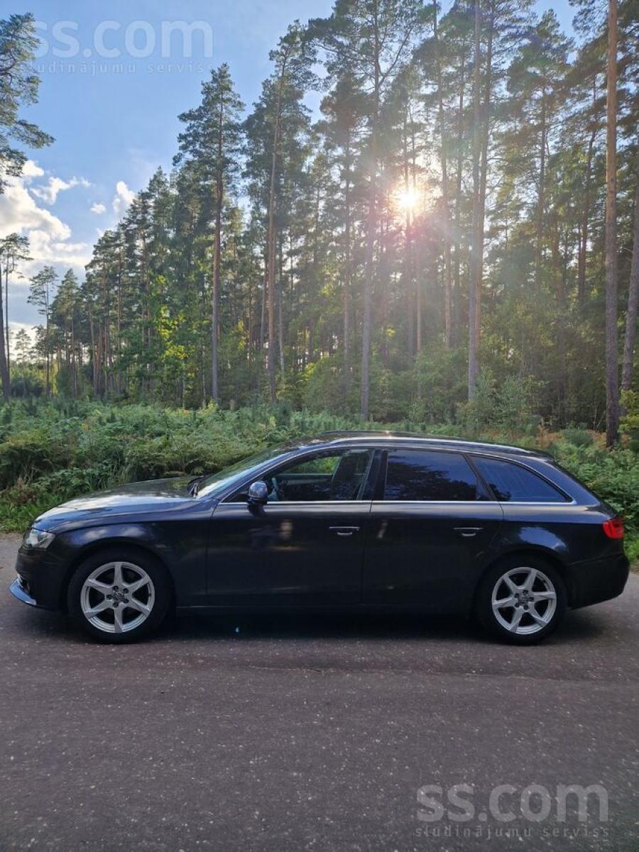 Black Audi A4 2009 in Riga, with an engine capacity of 2.00 L and mileage of 205 thousand km for 6950 €, photo 4 on AUTOMOTO.COM.LV