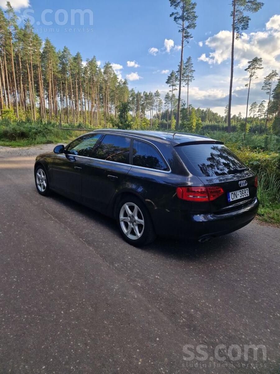 Black Audi A4 2009 in Riga, with an engine capacity of 2.00 L and mileage of 205 thousand km for 6950 €, photo 5 on AUTOMOTO.COM.LV