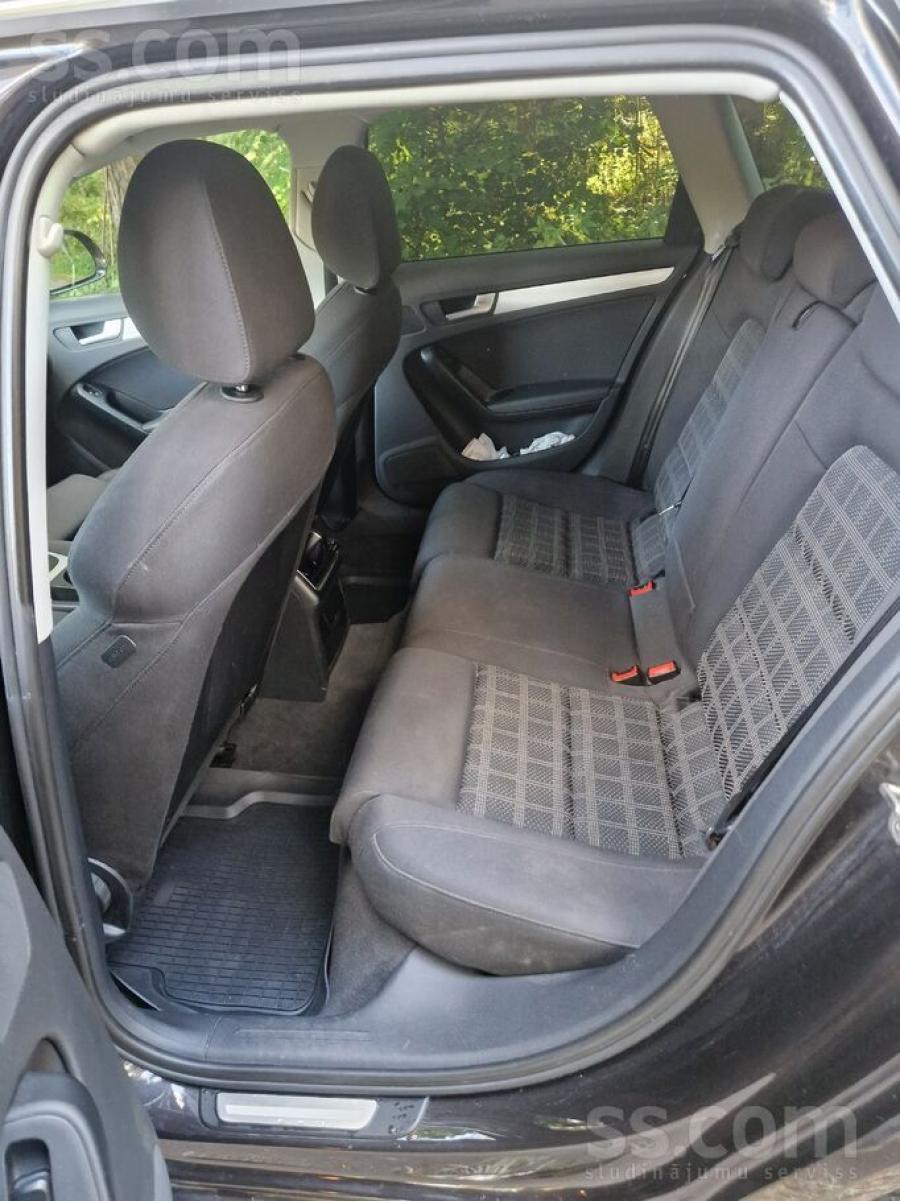 Black Audi A4 2009 in Riga, with an engine capacity of 2.00 L and mileage of 205 thousand km for 6950 €, photo 10 on AUTOMOTO.COM.LV