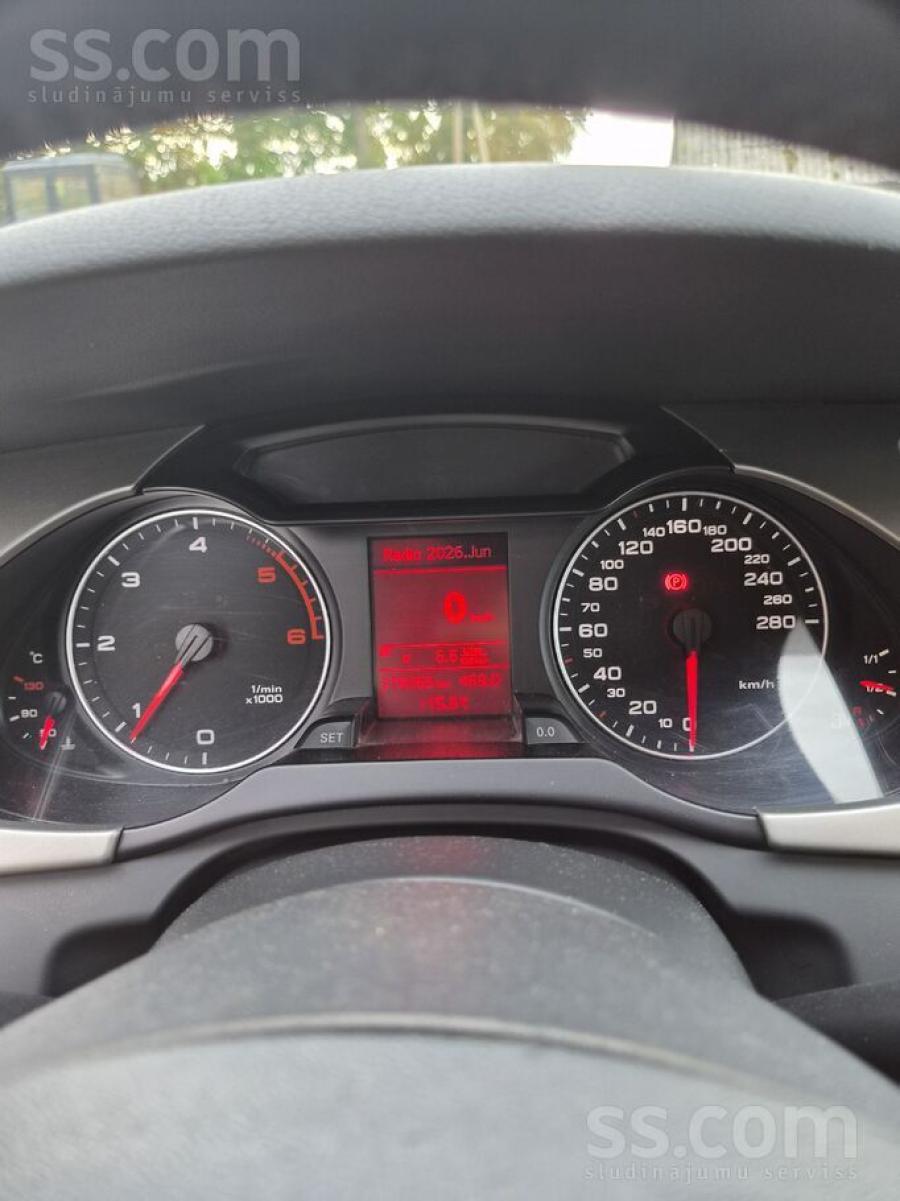 Melns Audi A4 2009 Tukums, ar dzinēja tilpumu 2.00 L un nobraukumu 370 tūkst. km par 5300 €, foto 12 vietnē AUTOMOTO.COM.LV