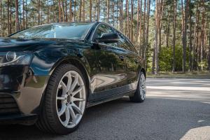 Black Audi A4 2009 in Druskininkai, with an engine capacity of 2.00 L and mileage of 380 thousand km for 4850 €, photo 4 on AUTOMOTO.COM.LV