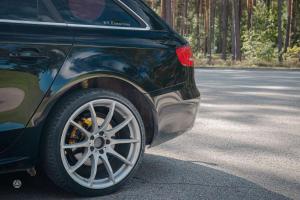 Black Audi A4 2009 in Druskininkai, with an engine capacity of 2.00 L and mileage of 380 thousand km for 4850 €, photo 5 on AUTOMOTO.COM.LV