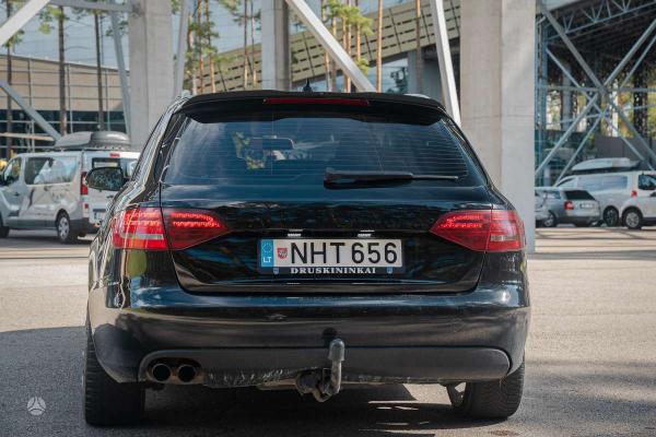 Ауди А4 2009 в Друскининкай на AUTOMOTO.COM.LV Черный Ауди А4 2009 в Друскининкай, объемом двигателя 2.00 л и пробегом 380 тыс. км за 4850 €, фото 7 на AUTOMOTO.COM.LV
