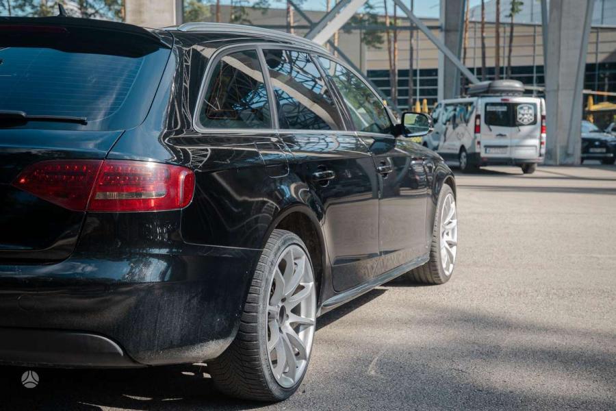 Black Audi A4 2009 in Druskininkai, with an engine capacity of 2.00 L and mileage of 380 thousand km for 4850 €, photo 8 on AUTOMOTO.COM.LV