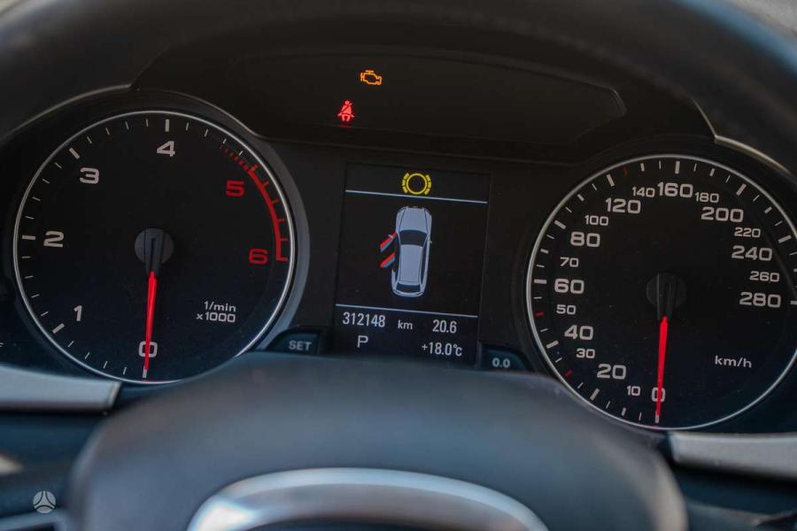 Black Audi A4 2009 in Druskininkai, with an engine capacity of 2.00 L and mileage of 380 thousand km for 4850 €, photo 18 on AUTOMOTO.COM.LV