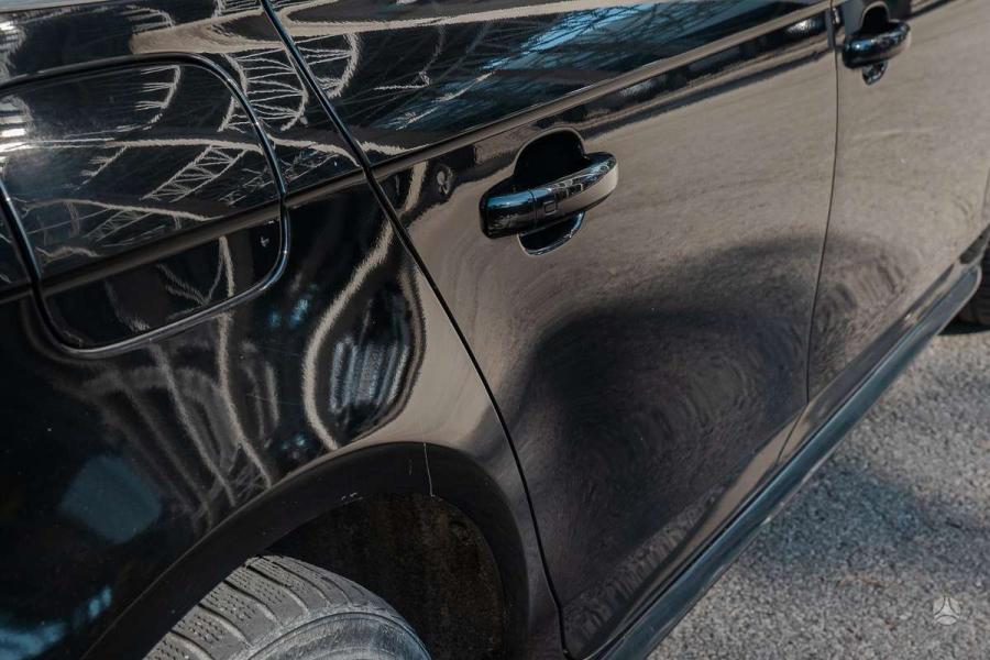 Black Audi A4 2009 in Druskininkai, with an engine capacity of 2.00 L and mileage of 380 thousand km for 4850 €, photo 20 on AUTOMOTO.COM.LV