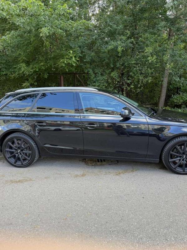 Black Audi A4 2009 in Vilnius, with an engine capacity of 1.97 L and mileage of 269 thousand km for 4900 €, photo 5 on AUTOMOTO.COM.LV
