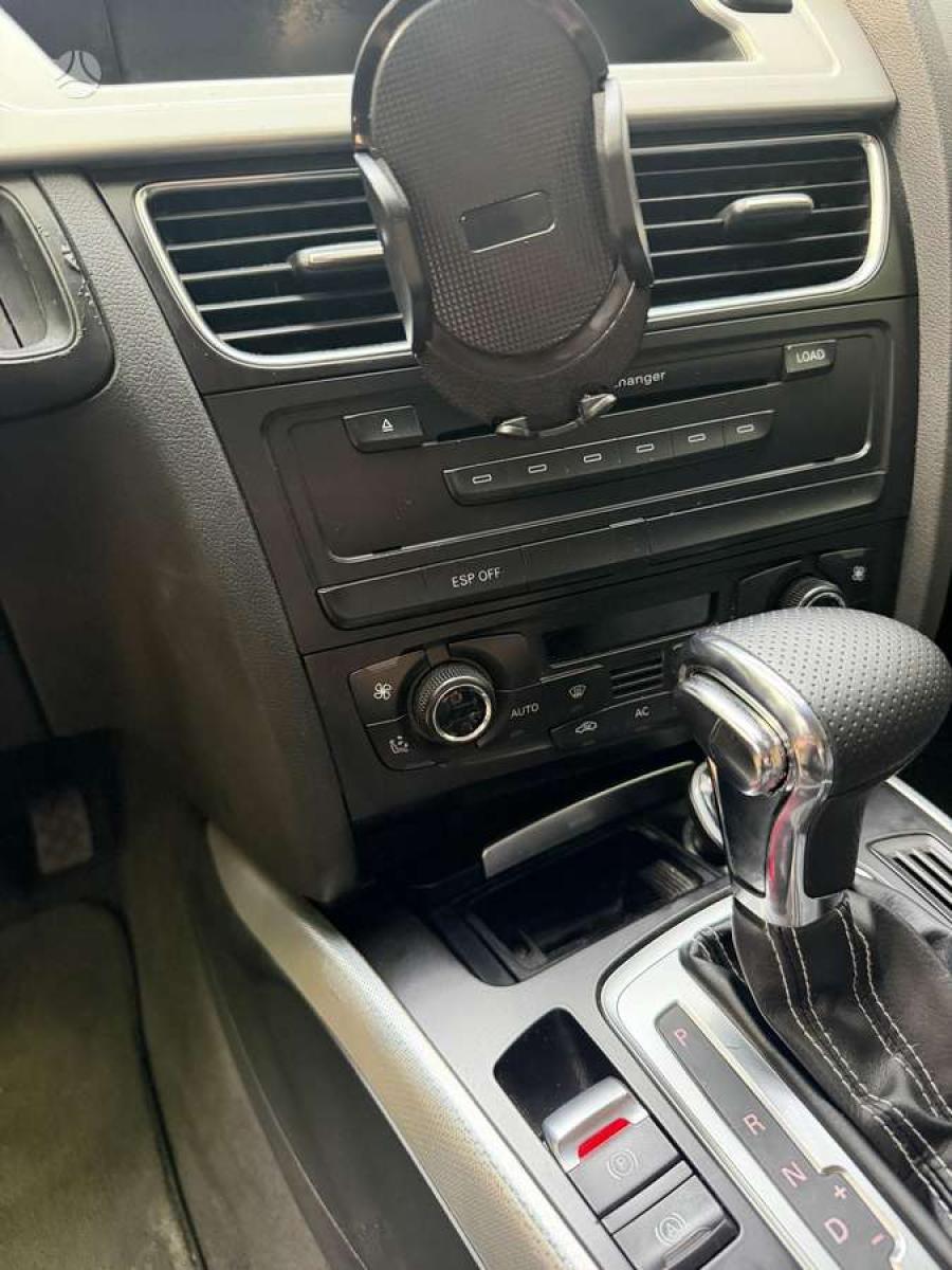 Melns Audi A4 2009 Viļņa, ar dzinēja tilpumu 1.97 L un nobraukumu 269 tūkst. km par 4900 €, foto 20 vietnē AUTOMOTO.COM.LV