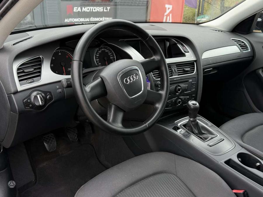 Melns Audi A4 2009 Viļņa, ar dzinēja tilpumu 2.00 L un nobraukumu 360 tūkst. km par 5050 €, foto 16 vietnē AUTOMOTO.COM.LV