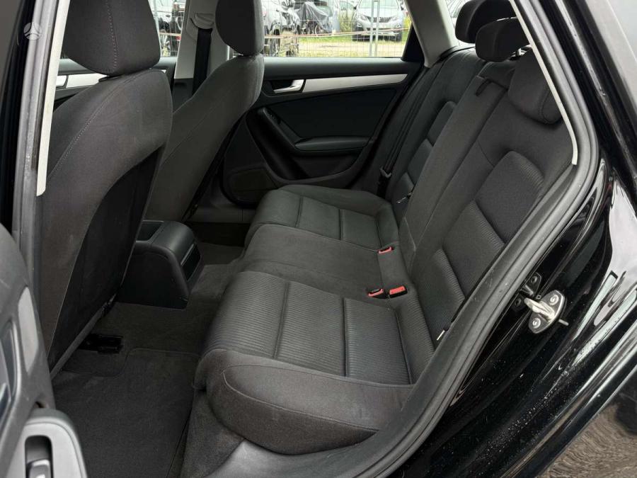 Melns Audi A4 2009 Viļņa, ar dzinēja tilpumu 2.00 L un nobraukumu 360 tūkst. km par 5050 €, foto 24 vietnē AUTOMOTO.COM.LV
