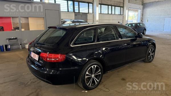 Audi A4 2009 Rīga vietnē Melns Audi A4 2009 Rīga, ar dzinēja tilpumu 2.00 L un nobraukumu 207 tūkst. km par 5950 €, foto 4 vietnē AUTOMOTO.COM.LV
