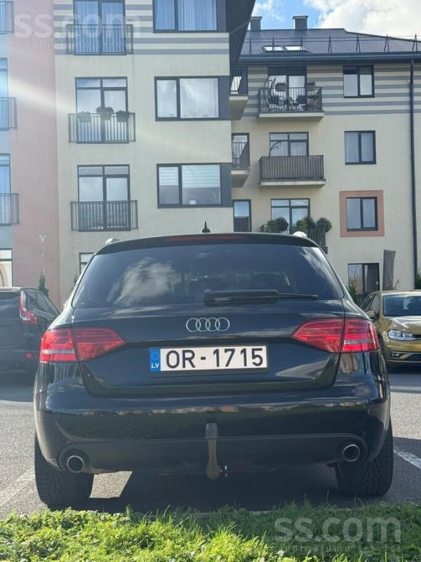Audi A4 2009 Rīga vietnē Melns Audi A4 2009 Rīga, ar dzinēja tilpumu 2.70 L un nobraukumu 356 tūkst. km par 3699 €, foto 4 vietnē AUTOMOTO.COM.LV