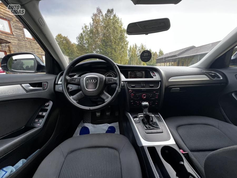 Melns Audi A4 2009 Viļņa, ar dzinēja tilpumu 2.00 L un nobraukumu 300 tūkst. km par 3600 €, foto 28 vietnē AUTOMOTO.COM.LV
