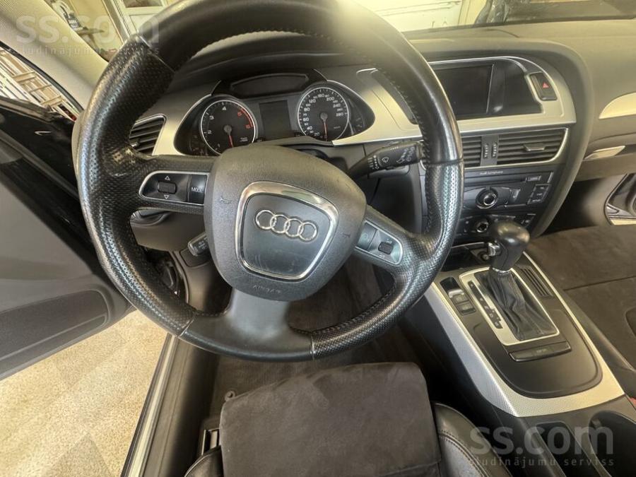 Melns Audi A4 2010 Rīga, ar dzinēja tilpumu 2.70 L un nobraukumu 260 tūkst. km par 6400 €, foto 4 vietnē AUTOMOTO.COM.LV