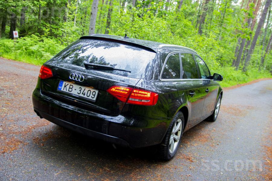 Black Audi A4 2010 in Riga, with an engine capacity of 2.00 L and mileage of 390 thousand km for 3900 €, photo 6 on AUTOMOTO.COM.LV