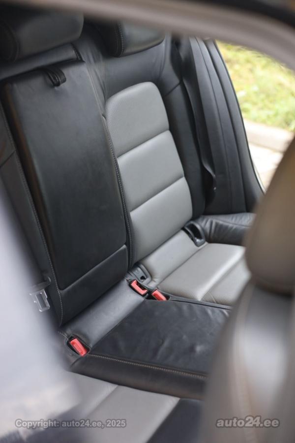 Melns Audi A4 2010 Tallina, ar dzinēja tilpumu 3.00 L un nobraukumu 320 tūkst. km par 6900 €, foto 11 vietnē AUTOMOTO.COM.LV