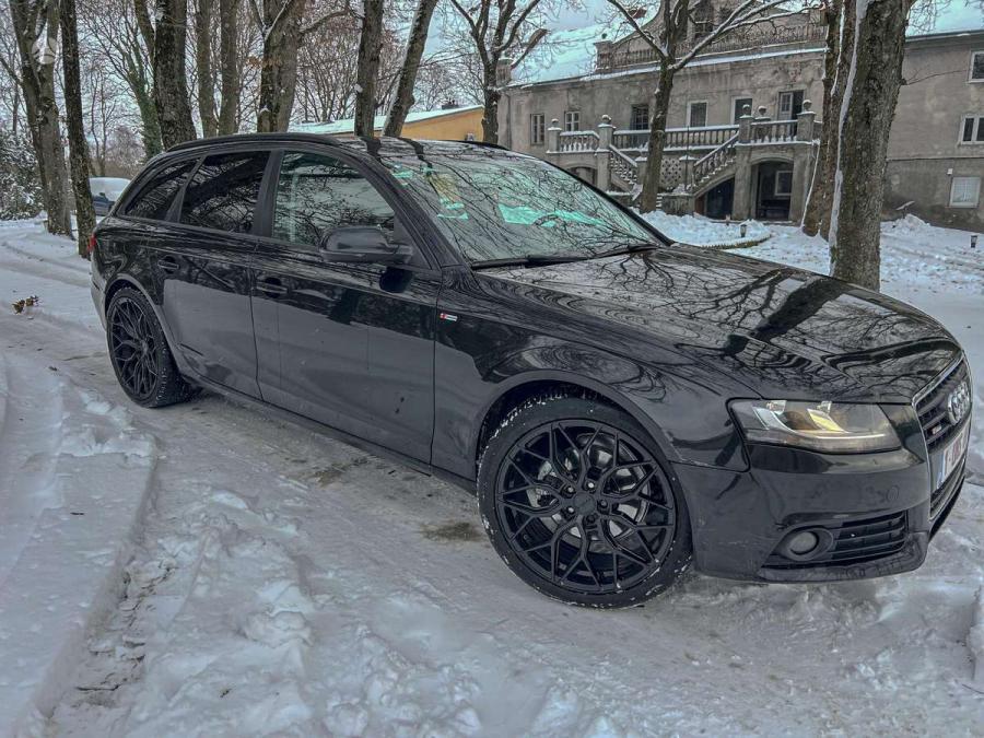 Black Audi A4 2010 in Kaunas, with an engine capacity of 1.97 L and mileage of 335 thousand km for 5650 €, photo 3 on AUTOMOTO.COM.LV