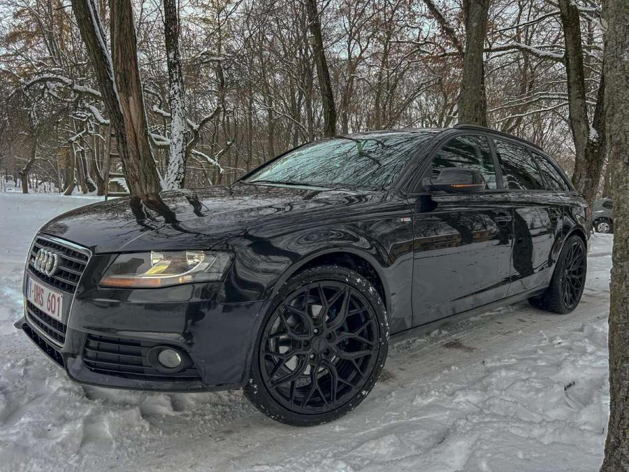 Black Audi A4 2010 in Kaunas, with an engine capacity of 1.97 L and mileage of 335 thousand km for 5650 €, photo 5 on AUTOMOTO.COM.LV