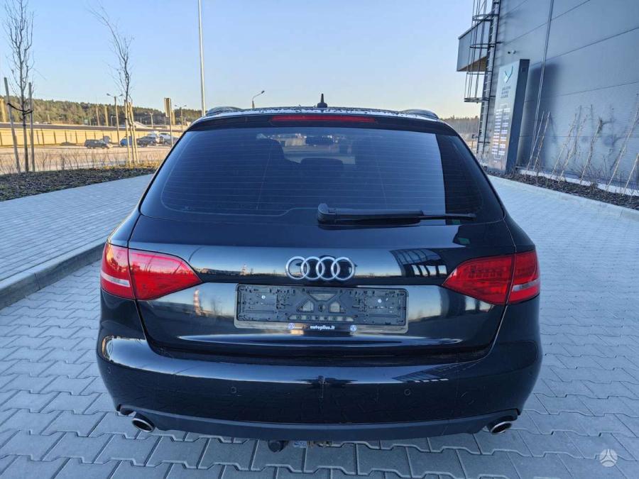 Black Audi A4 2010 in Vilnius, with an engine capacity of 2.97 L and mileage of 280 thousand km for 5800 €, photo 18 on AUTOMOTO.COM.LV