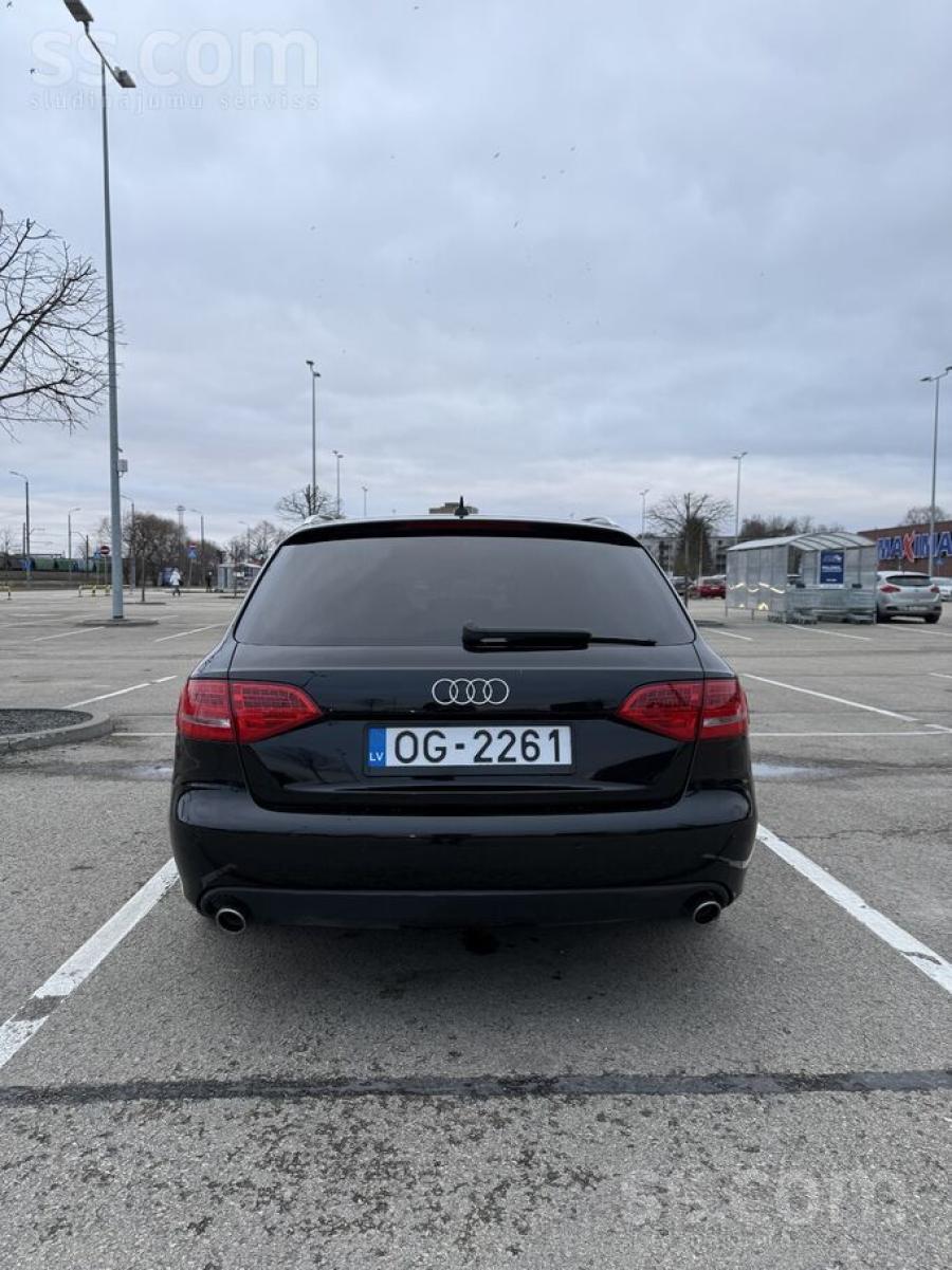 Black Audi A4 2010 in Riga, with an engine capacity of 2.70 L and mileage of 317 thousand km for 6500 €, photo 5 on AUTOMOTO.COM.LV