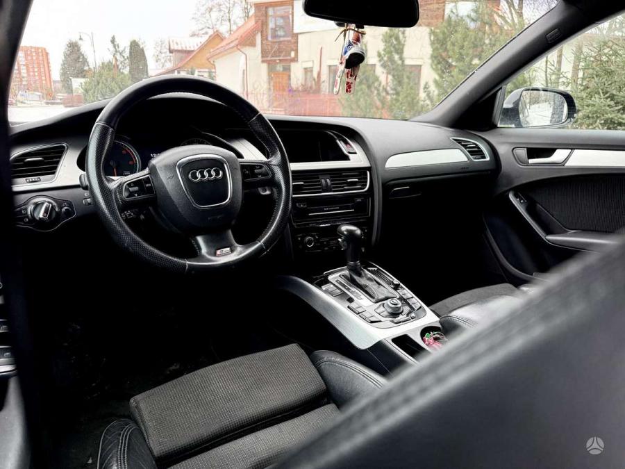 Black Audi A4 2010 in Vilnius, with an engine capacity of 2.00 L and mileage of 290 thousand km for 4500 €, photo 6 on AUTOMOTO.COM.LV