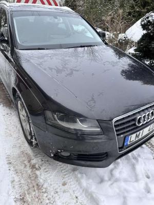 Black Audi A4 2010 in Siauliai, with an engine capacity of 2.00 L and mileage of 440 thousand km for 3900 €, photo 3 on AUTOMOTO.COM.LV