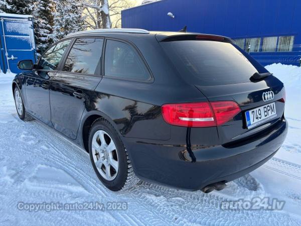 Melns Audi A4 2010 Paide, ar dzinēja tilpumu 2.00 L un nobraukumu 344 tūkst. km par 4490 €, foto 4 vietnē AUTOMOTO.COM.LV
