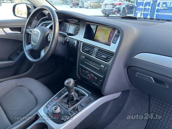 Melns Audi A4 2010 Paide, ar dzinēja tilpumu 2.00 L un nobraukumu 344 tūkst. km par 4490 €, foto 8 vietnē AUTOMOTO.COM.LV