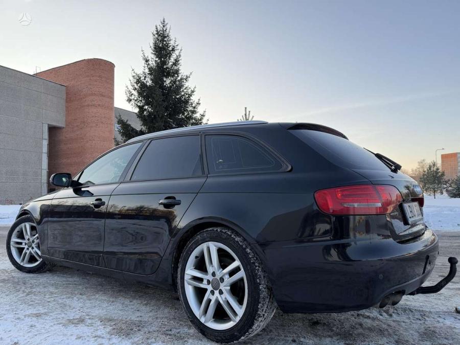 Black Audi A4 2010 in Kaunas, with an engine capacity of 1.97 L and mileage of 348 thousand km for 4950 €, photo 31 on AUTOMOTO.COM.LV