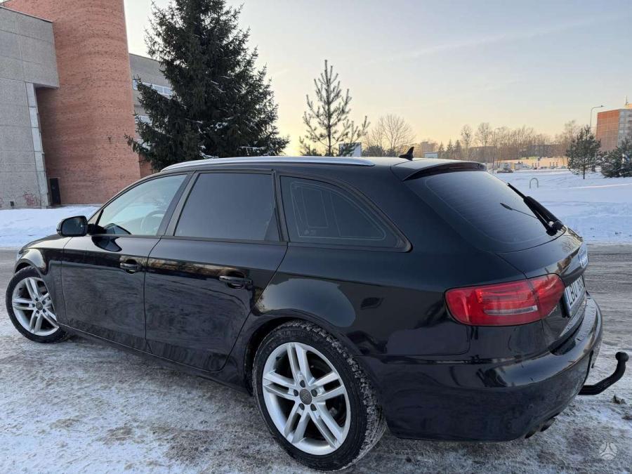 Black Audi A4 2010 in Kaunas, with an engine capacity of 1.97 L and mileage of 338 thousand km for 4650 €, photo 3 on AUTOMOTO.COM.LV