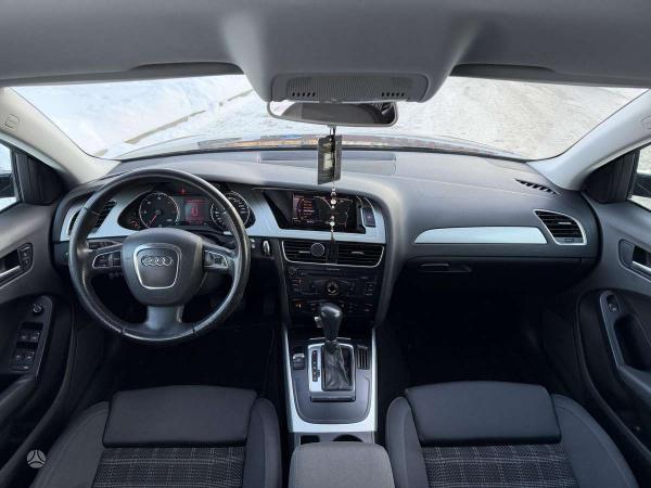 Melns Audi A4 2010 Kauņa, ar dzinēja tilpumu 1.97 L un nobraukumu 338 tūkst. km par 4650 €, foto 5 vietnē AUTOMOTO.COM.LV