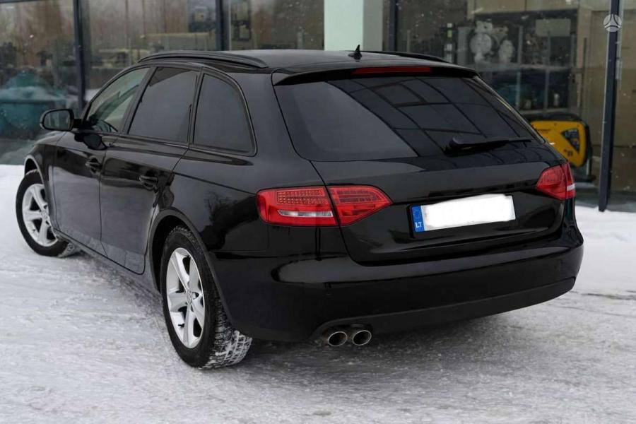 Black Audi A4 2010 in Klaipeda, with an engine capacity of 1.97 L and mileage of 298 thousand km for 5700 €, photo 6 on AUTOMOTO.COM.LV