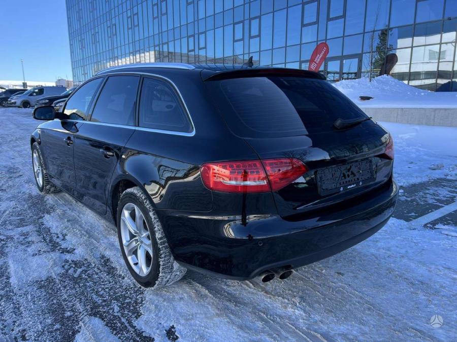 Melns Audi A4 2010 Panevēža, ar dzinēja tilpumu 1.97 L un nobraukumu 307 tūkst. km par 4750 €, foto 8 vietnē AUTOMOTO.COM.LV