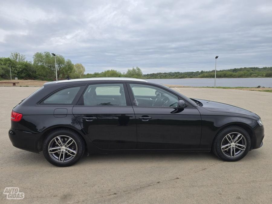 Black Audi A4 2010 in Jurbarkas, with an engine capacity of 2.00 L and mileage of 311 thousand km for 4200 €, photo 9 on AUTOMOTO.COM.LV