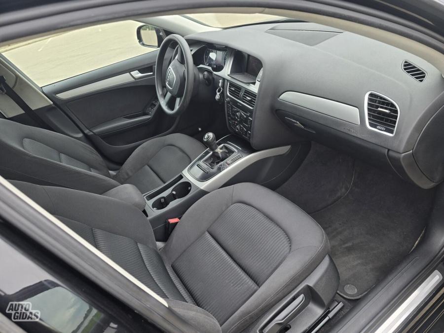 Black Audi A4 2010 in Jurbarkas, with an engine capacity of 2.00 L and mileage of 311 thousand km for 4200 €, photo 11 on AUTOMOTO.COM.LV