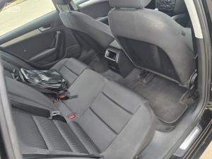 Black Audi A4 2010 in Jurbarkas, with an engine capacity of 2.00 L and mileage of 311 thousand km for 4200 €, photo 12 on AUTOMOTO.COM.LV