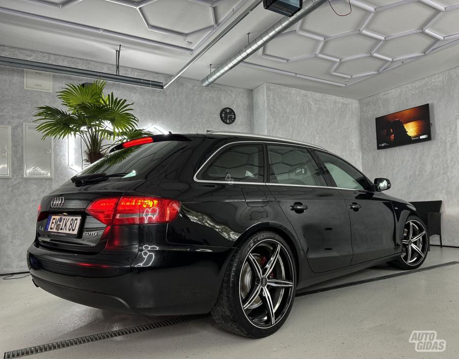Black Audi A4 2010 in Kaunas, with an engine capacity of 2.00 L and mileage of 320 thousand km for 6850 €, photo 3 on AUTOMOTO.COM.LV