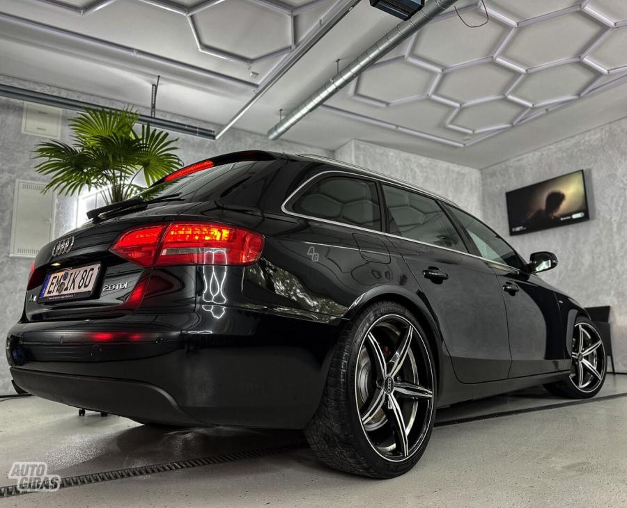 Black Audi A4 2010 in Kaunas, with an engine capacity of 2.00 L and mileage of 320 thousand km for 6850 €, photo 12 on AUTOMOTO.COM.LV