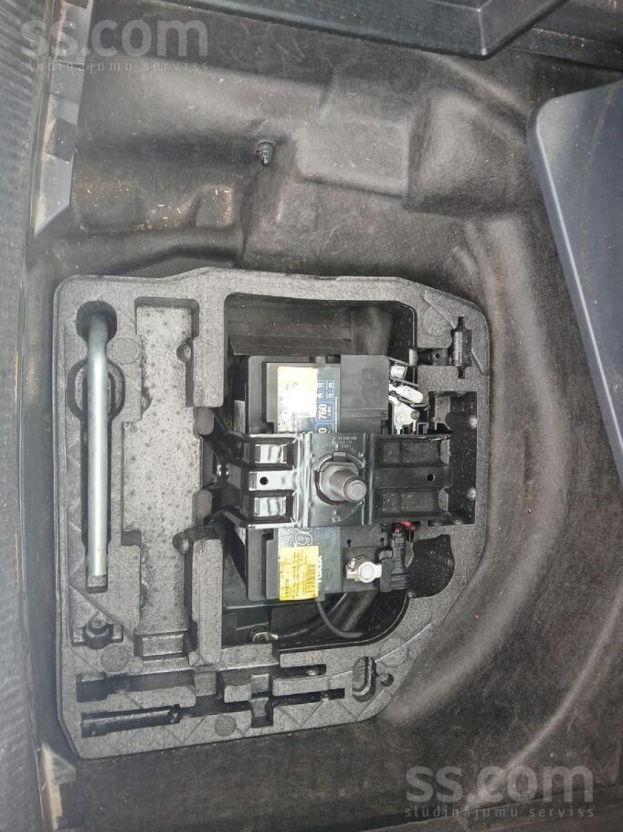 Melns Audi A4 2010 Bauska, ar dzinēja tilpumu 2.00 L un nobraukumu 333 tūkst. km par 5750 €, foto 7 vietnē AUTOMOTO.COM.LV