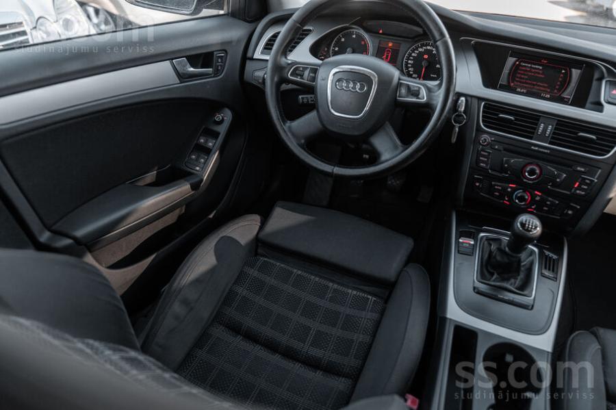 Melns Audi A4 2010 Rīga, ar dzinēja tilpumu 2.00 L un nobraukumu 380 tūkst. km par 5000 €, foto 7 vietnē AUTOMOTO.COM.LV