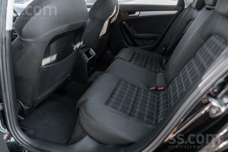 Melns Audi A4 2010 Rīga, ar dzinēja tilpumu 2.00 L un nobraukumu 380 tūkst. km par 5000 €, foto 12 vietnē AUTOMOTO.COM.LV