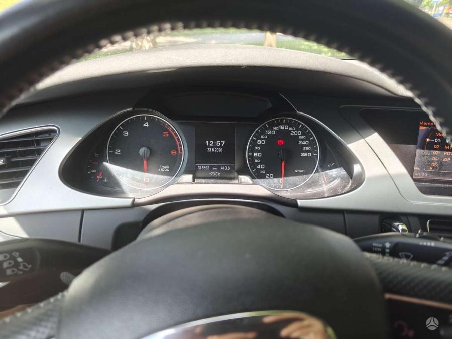 Melns Audi A4 2010 Panevēža, ar dzinēja tilpumu 1.97 L un nobraukumu 316 tūkst. km par 3800 €, foto 14 vietnē AUTOMOTO.COM.LV