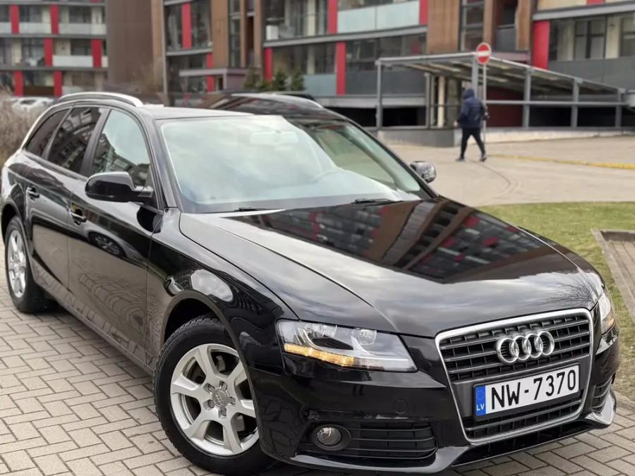 Black Audi A4 2010 in Riga, with an engine capacity of 2.00 L and mileage of 355 thousand km for 5390 €, photo 1 on AUTOMOTO.COM.LV